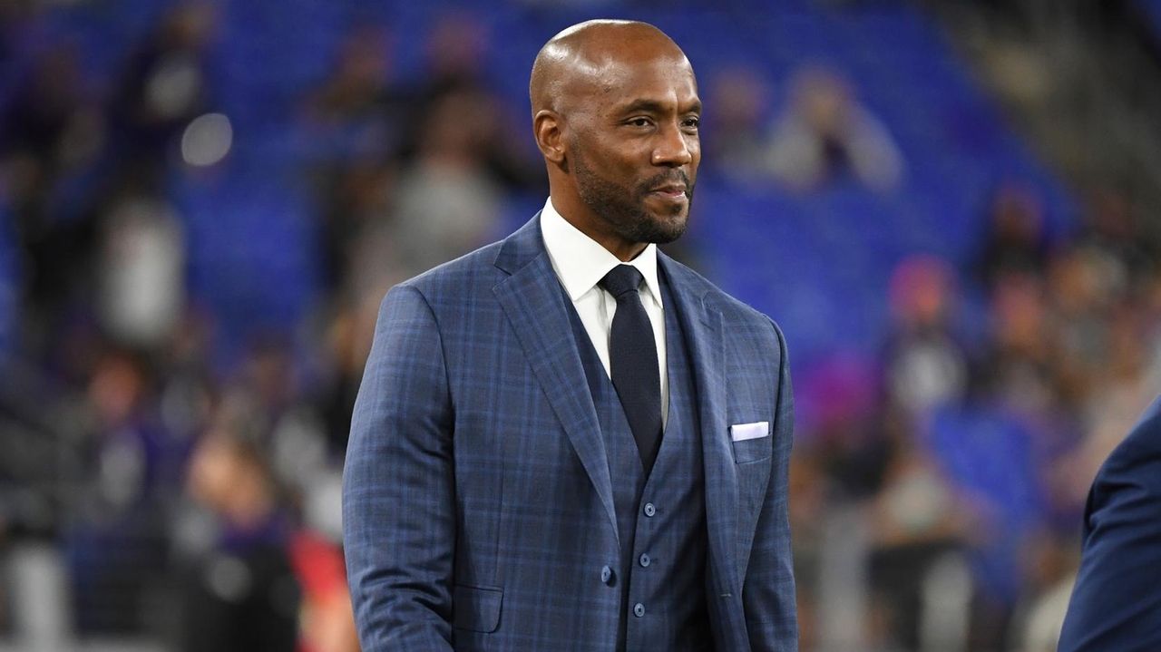 Jon Robinson, Louis Riddick will interview for Jets' GM job, source ...