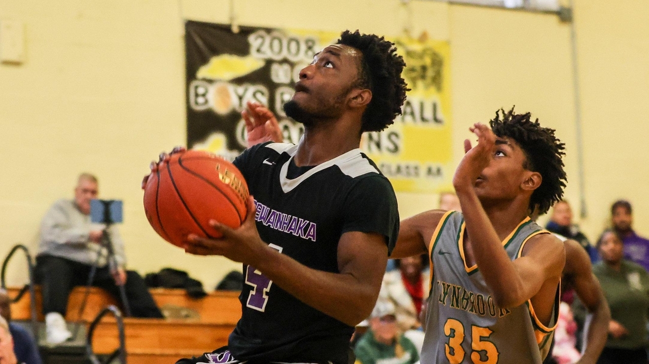 Photos: Sewanhaka vs. Lynbrook boys hoops - Newsday