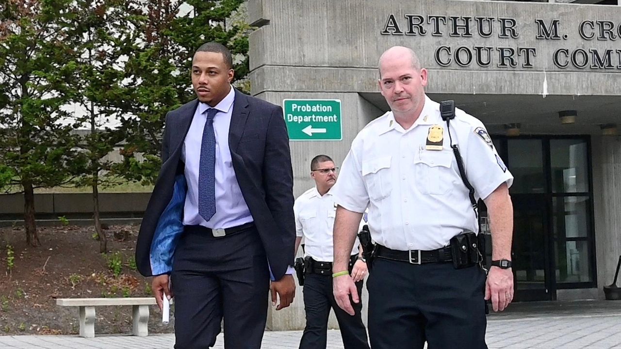 DA: Bouncer indicted on manslaughter charge in bar patron's death - Newsday