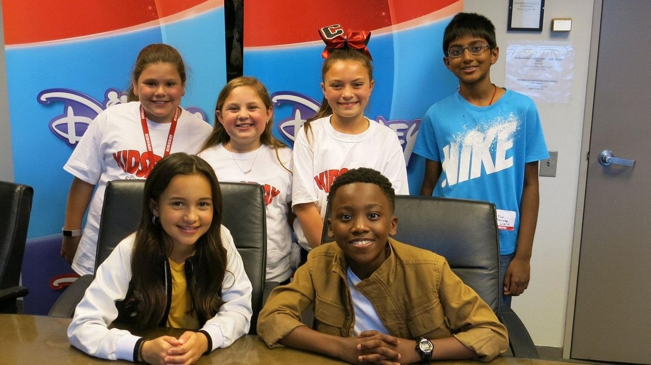 Talking with 'Just Roll With It' stars Kaylin Hayman and Ramon Reed ...