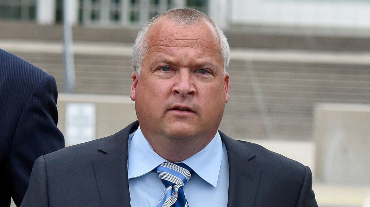 Former Mangano deputy Rob Walker starts federal prison sentence - Newsday