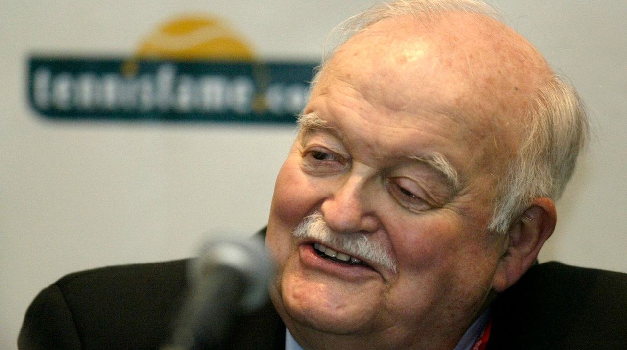 Russ Adams dies; famed tennis photographer was 86 - Newsday