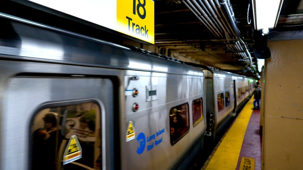 LIRR: Extra eastbound trains on getaway Friday - Newsday