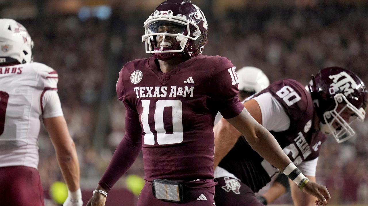 No. 3 Texas and No. 20 Texas A&M renew their rivalry in a clash for an SEC title game spot - Newsday
