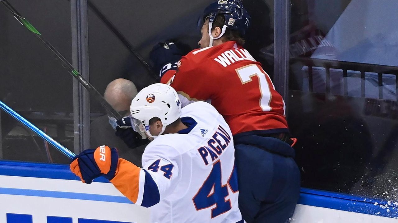 Game 3 photos: Isles vs. Panthers - Newsday