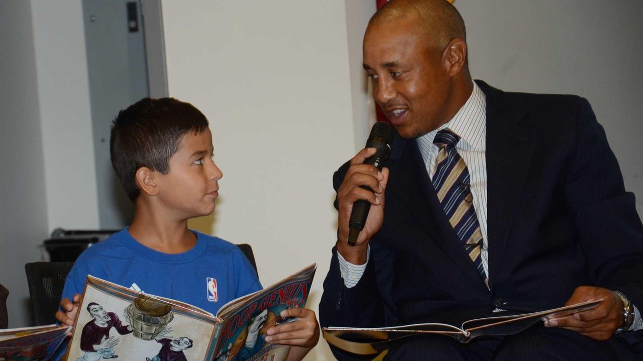 Knicks' John Starks urges Baldwin kids to read - Newsday