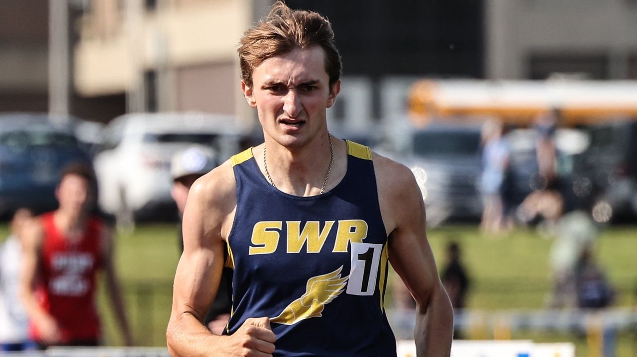 Shoreham-Wading River's Michael Huebner wins 800 state qualifier - Newsday