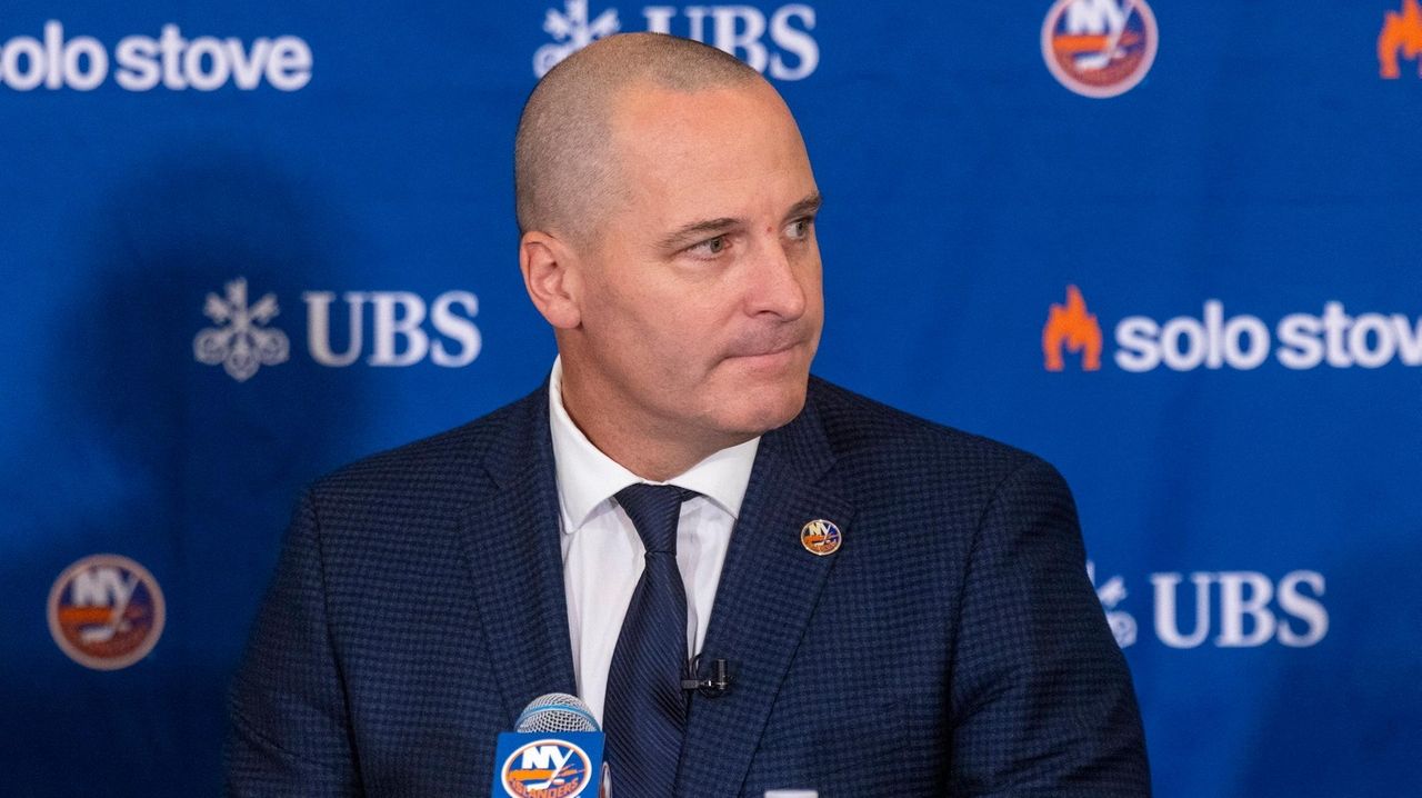Islanders GM Mathieu Darche has key moves coming up - Newsday