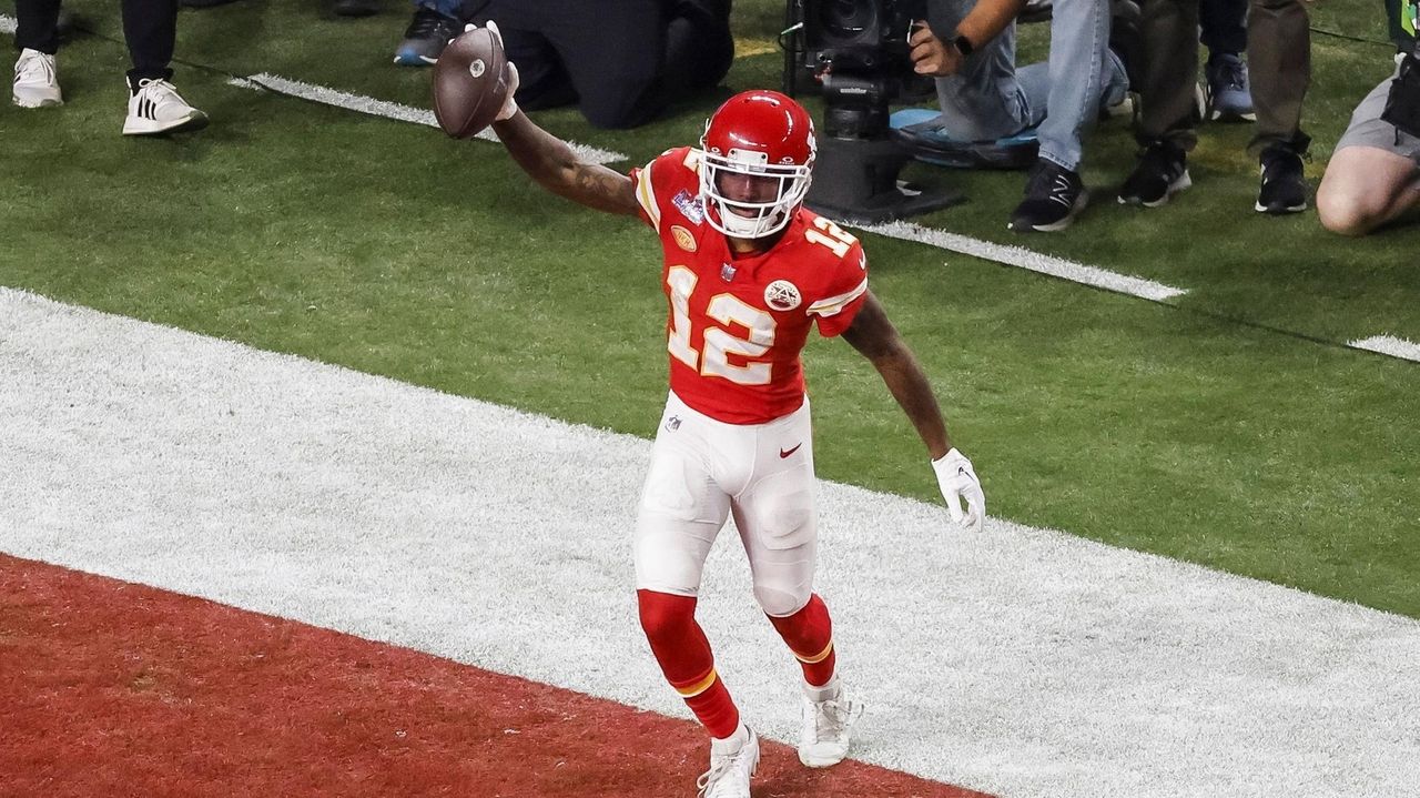 Former Jet Hardman makes Super Bowl-winning catch, but it doesn't ...