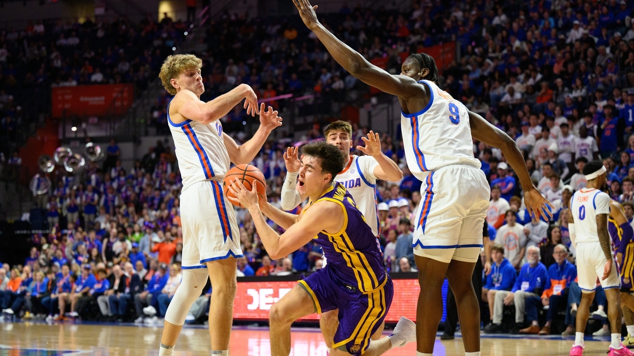 Rueben Chinyelu's fourth consecutive double-double helps No. 16 Florida ...