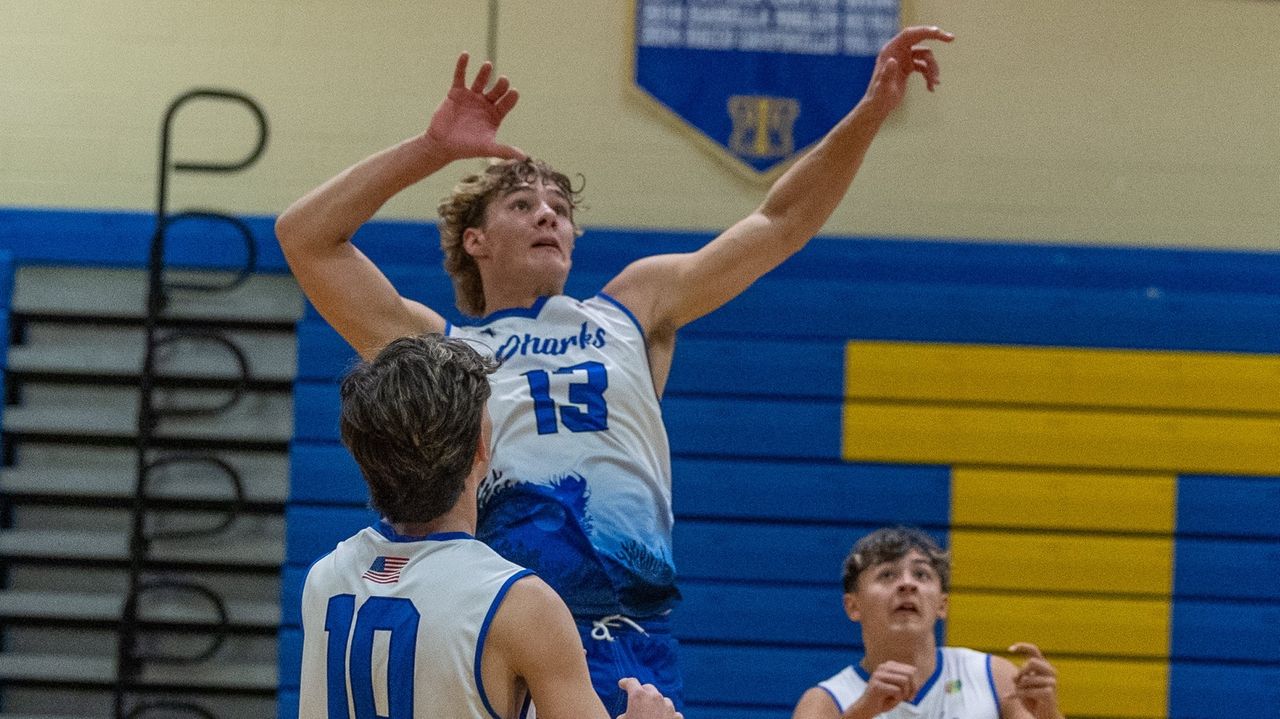 Jack Cain, Tyler Bottcher lead ESM boys volleyball to 26th win in row ...