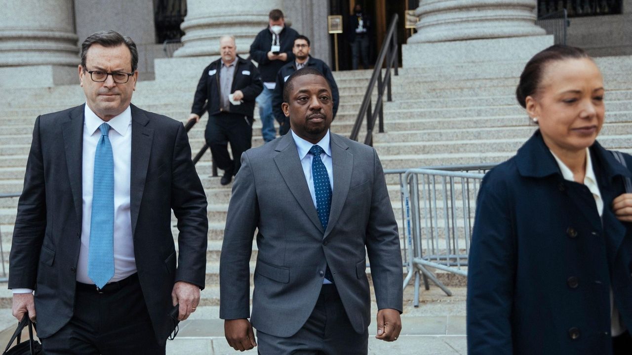 Experts: Brian Benjamin case shows corruption is harder to prove - Newsday