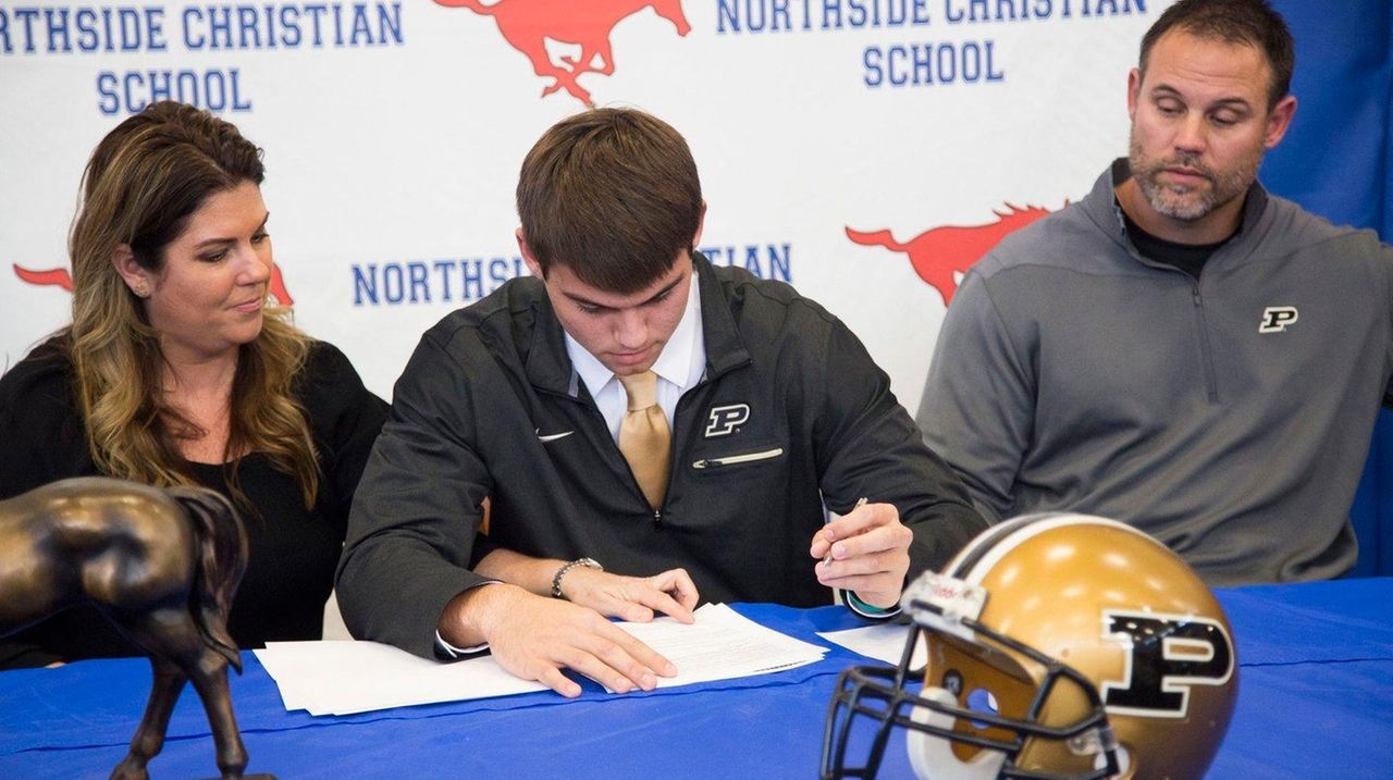 NCAA adopts early signing period - Newsday