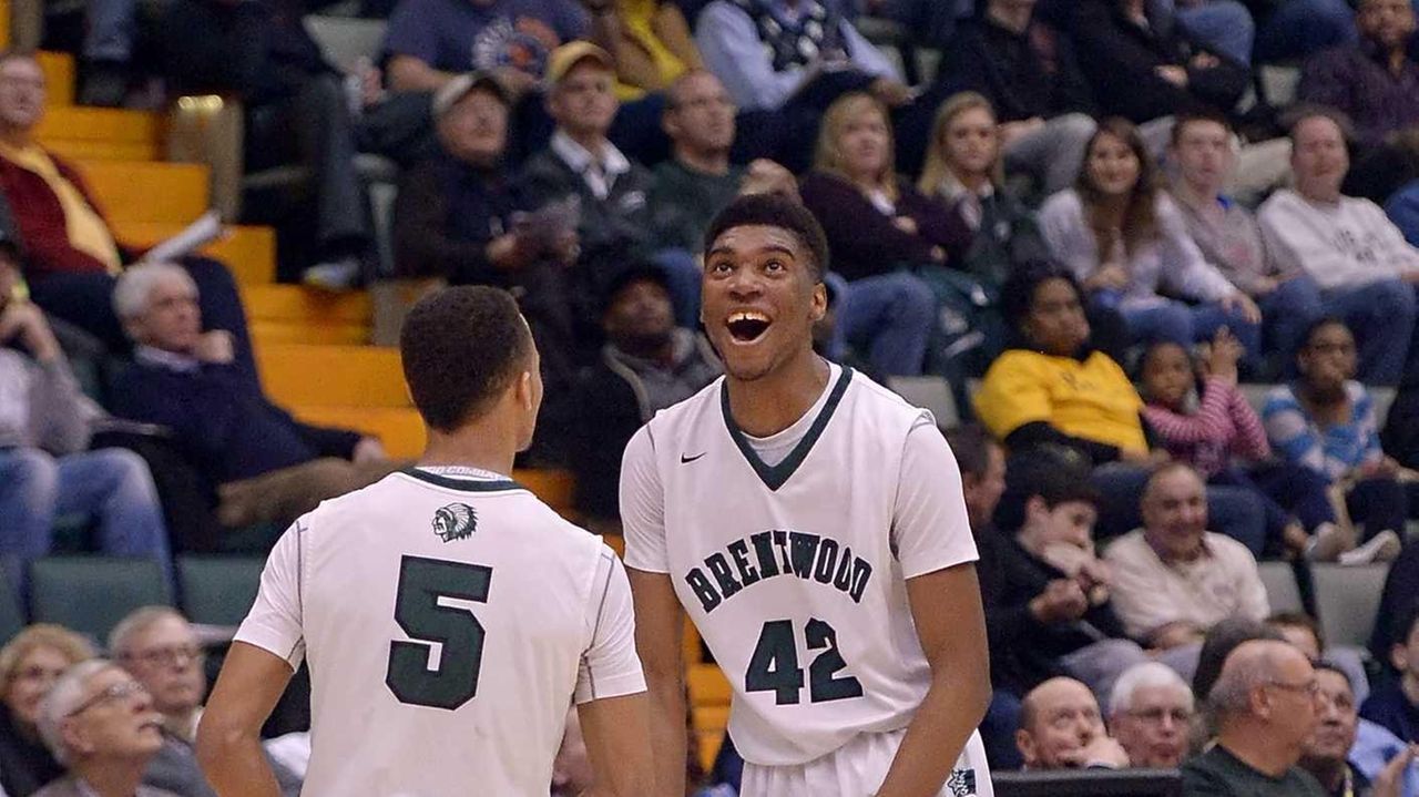 State Class AA semifinal: Brentwood vs. Rochester Aquinas - Newsday
