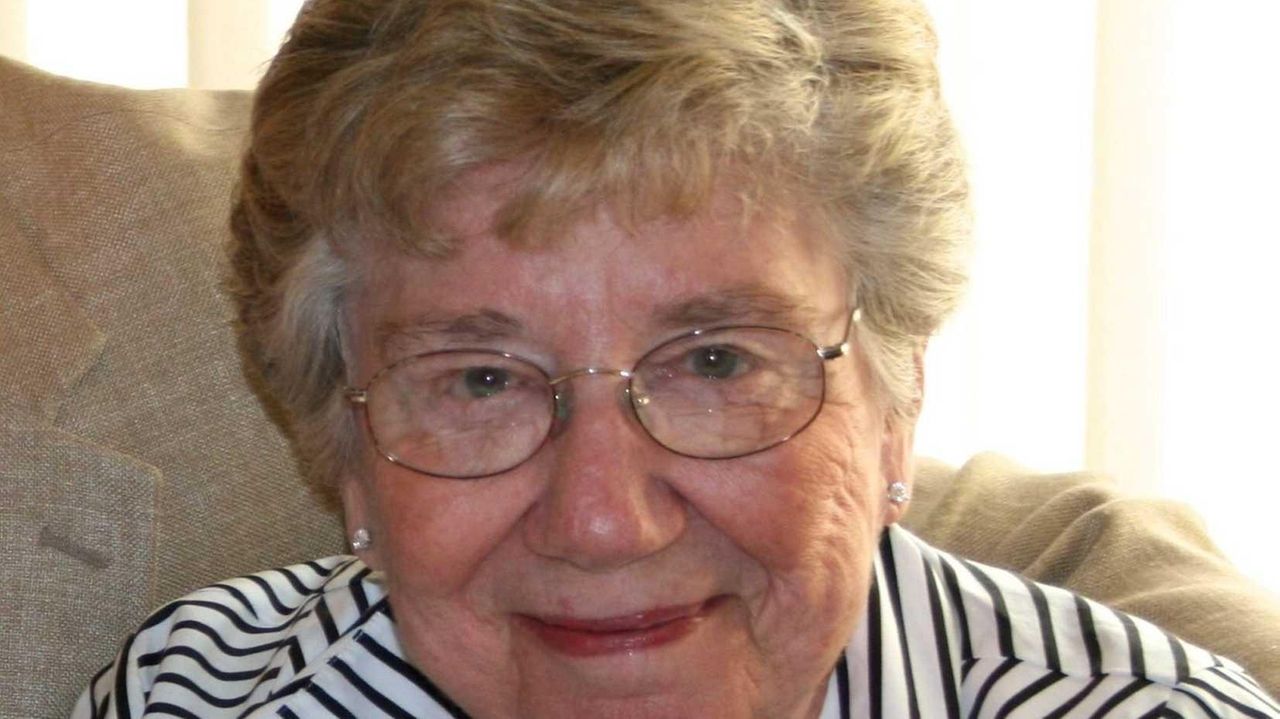 Former W. Hempstead teacher Mary Seery dies - Newsday