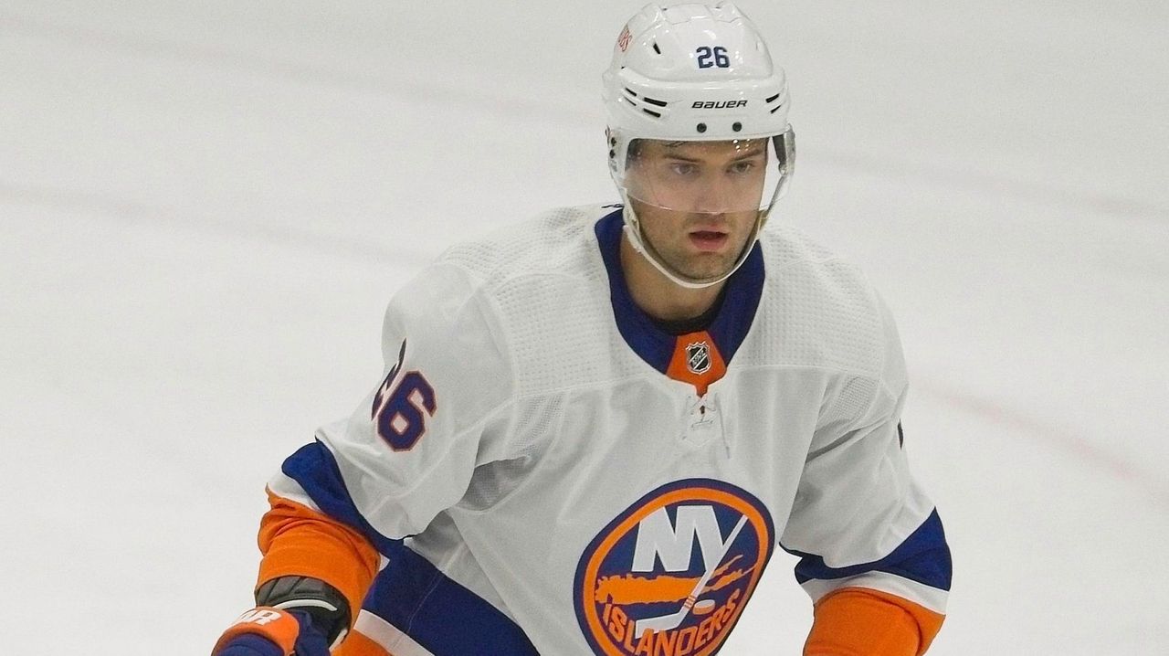 Just how will Wahlstrom fit into Isles' lineup? - Newsday