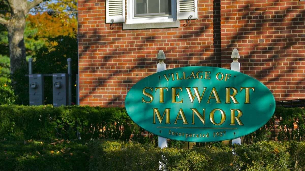 3 vie for 2 trustee seats in Stewart Manor - Newsday