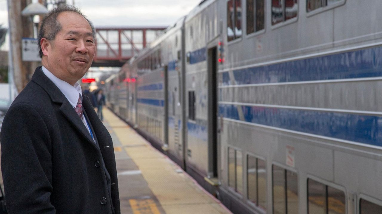 Critics: LIRR chief's progress report moving in the right direction ...