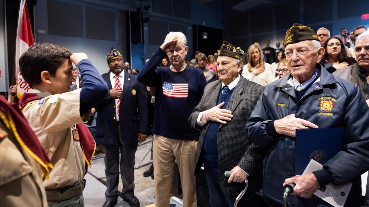 Those who served honored at Veterans Hall of Fame ceremony in Malverne ...