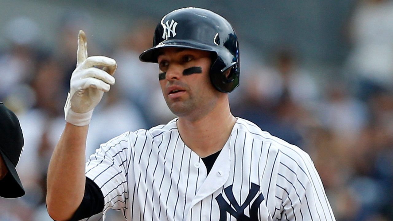 Walker starts in outfield for first time, gets passing grade - Newsday