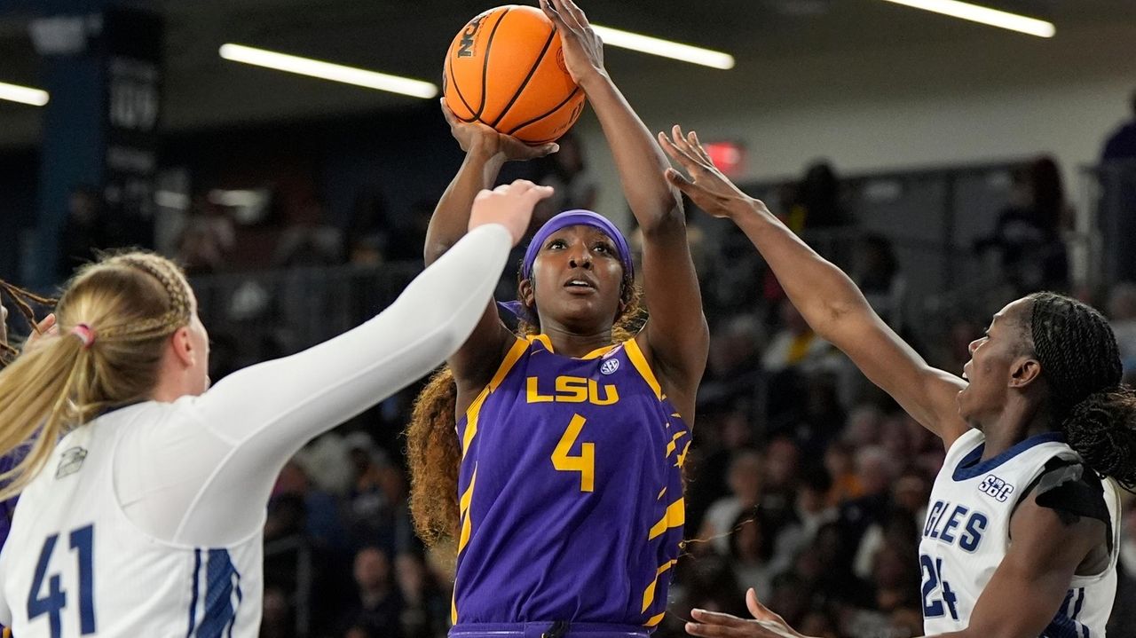 Flau'jae Johnson scores 19 to lead No. 5 LSU over Georgia Southern in ...