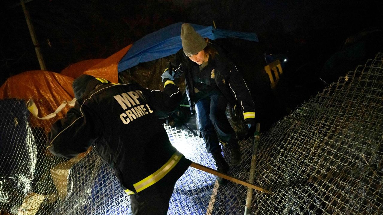 Man shot to death at large Minneapolis homeless encampment that has ...