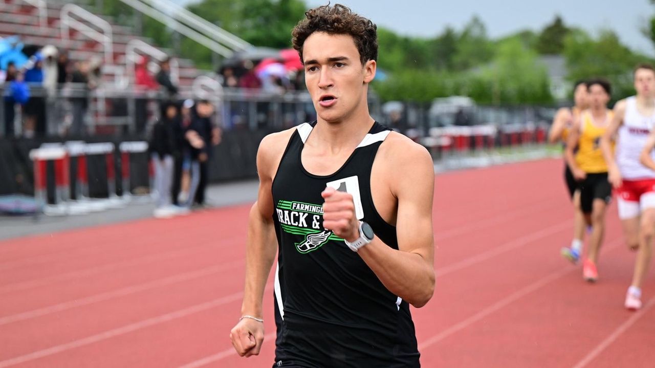 Farmingdale's Ferraiolo wins 800 county title in record time - Newsday