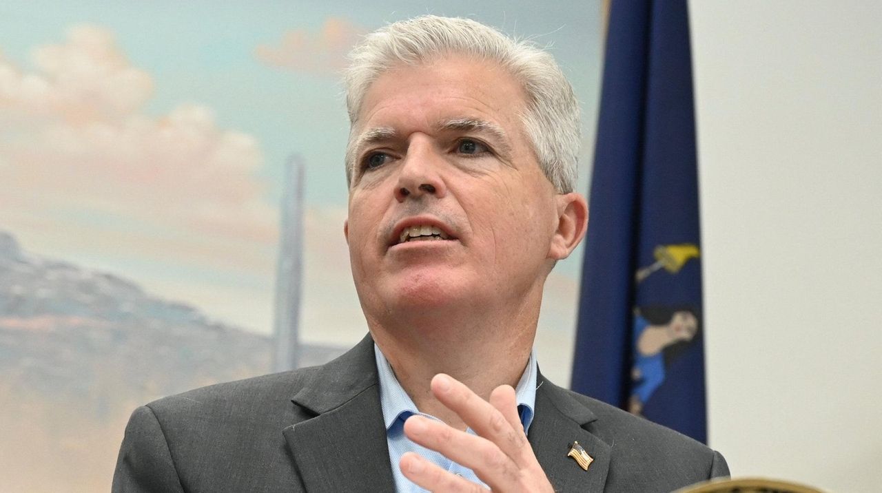 Suffolk County Executive Steve Bellone touts $100M plan for sewer ...