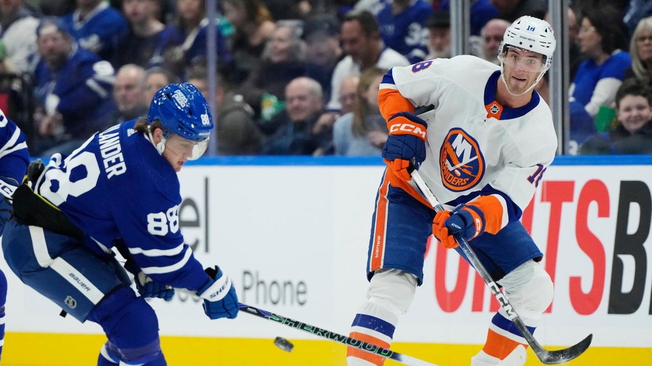 Islanders' Pierre Engvall makes dramatic return to Toronto - Newsday