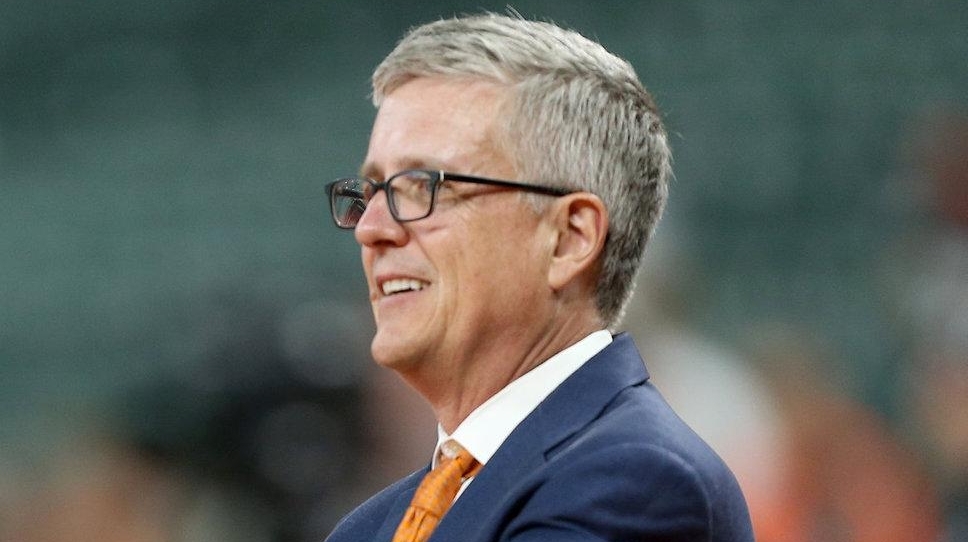 Astros GM Jeff Luhnow apologizes for incident involving assistant GM ...