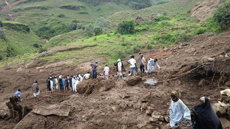 Sudanese authorities bury hundreds of victims of Darfur landslide - Newsday