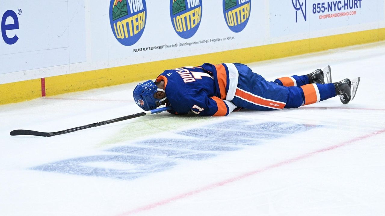Anthony Duclair's injury is 'more long term than short term,' Islanders ...