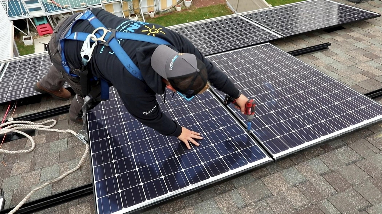 Surf Clean Energy bankruptcy filing highlights solar industry ...