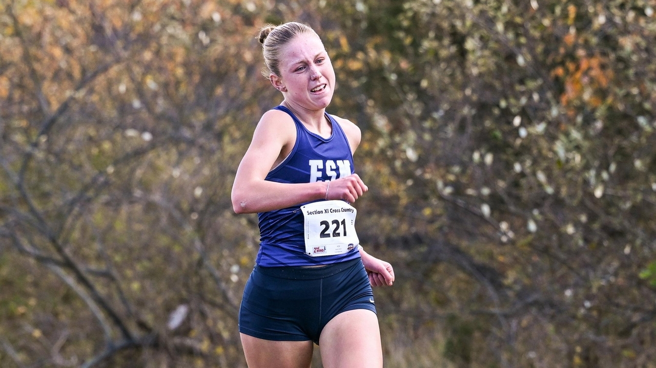 ESM'S Maddie Laezza breaks own Suffolk record at Sunken Meadow - Newsday