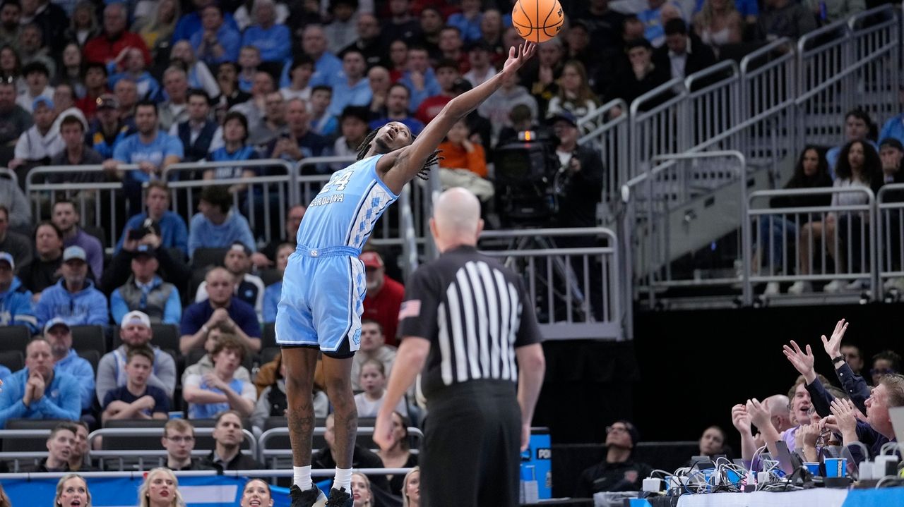 North Carolina's Jae'Lyn Withers leaves March Madness game against Ole ...