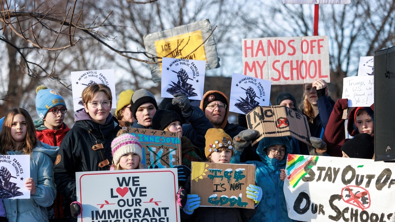 Minneapolis schools offer remote learning as tensions rise over federal ...