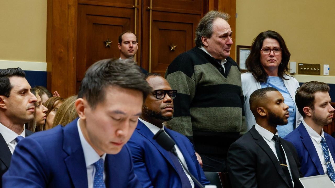 Judge dismisses TikTok lawsuit by Bayport parents alleging app drove ...