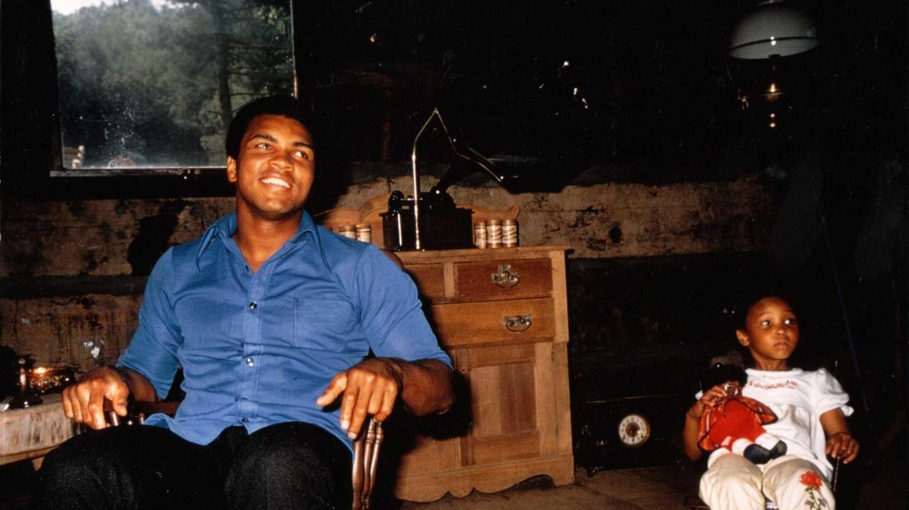 Muhammad Ali's family life shown in 'I Am Ali' - Newsday