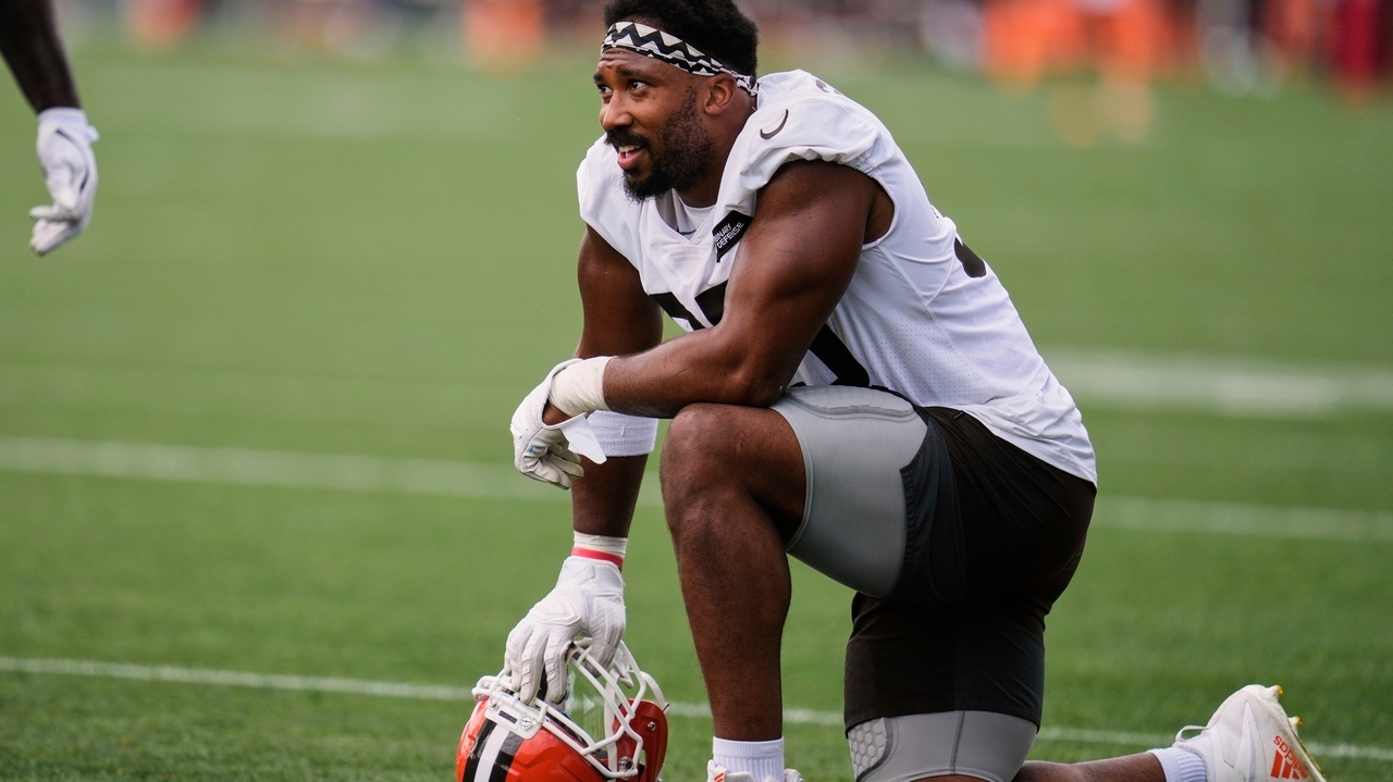 Myles Garrett avoids speeding ticket questions, focuses on Browns defense - Newsday