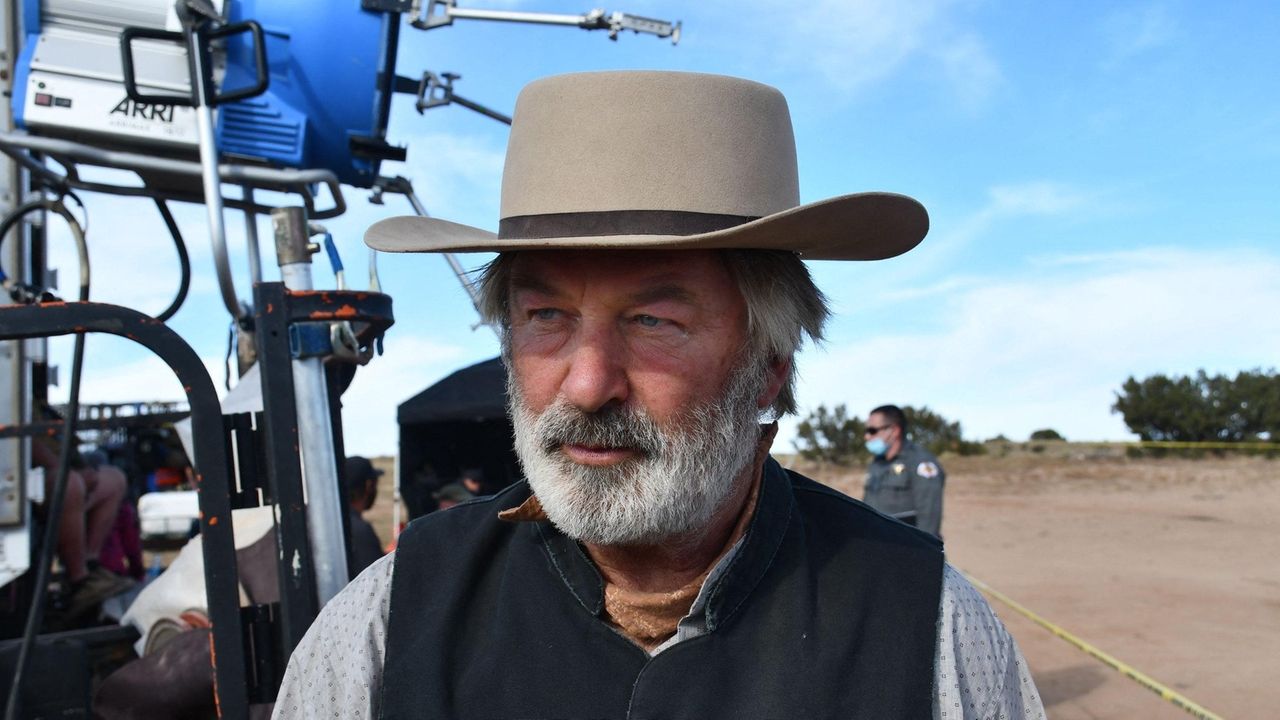 Alec Baldwin wraps 'Rust' role, shaves beard - Newsday