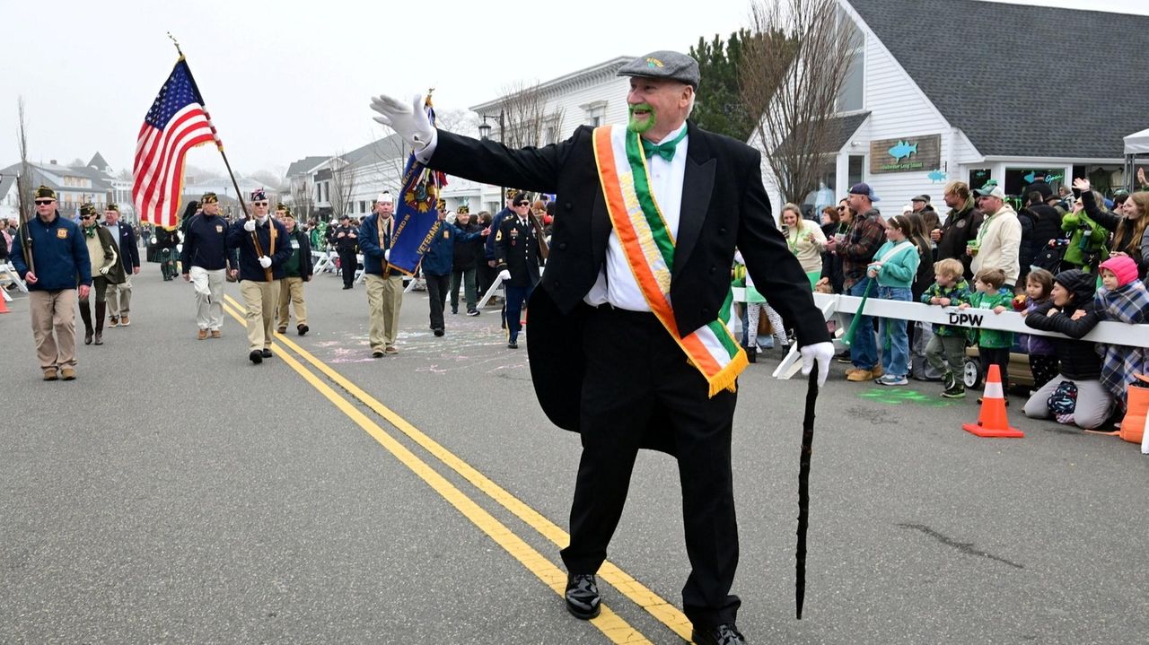 Westhampton Beach St. Patrick's Day parade honors first responders who ...
