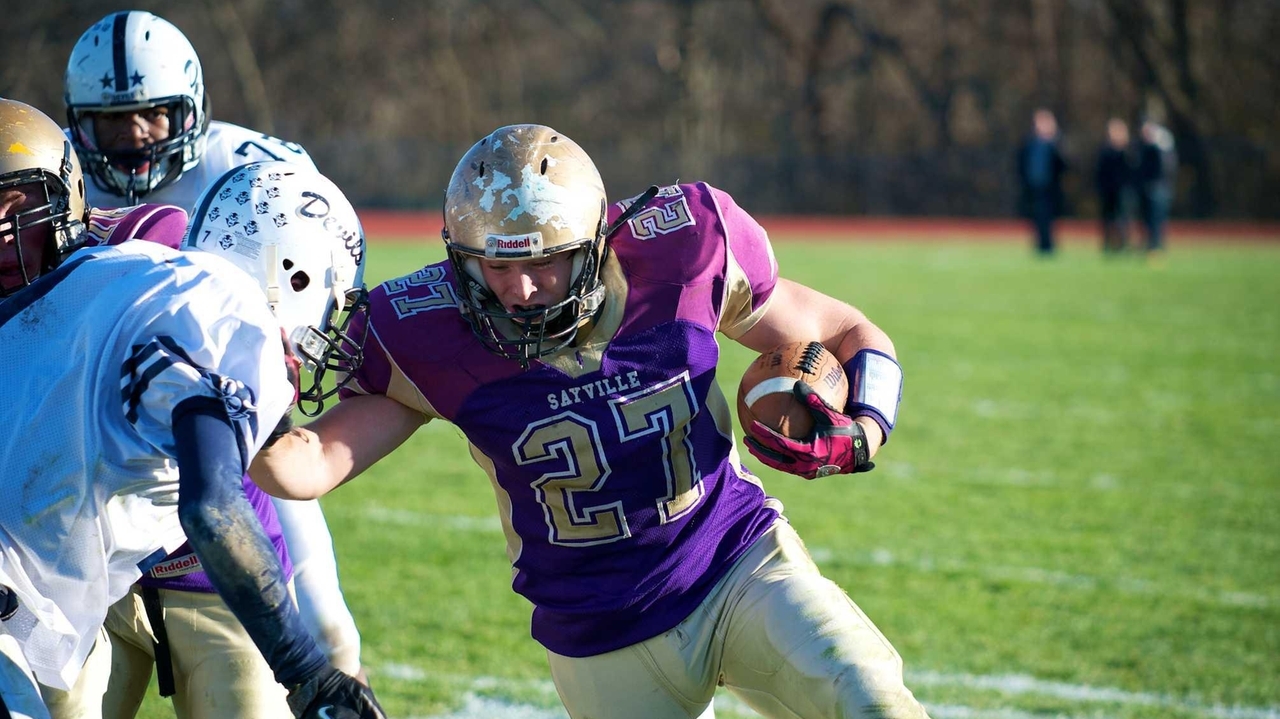 John Haggart, Zach Sirico lead Sayville in Suffolk III semifinal - Newsday