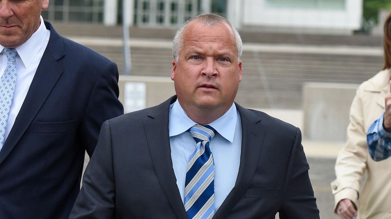 Ex-Mangano deputy Rob Walker scheduled to be sentenced Tuesday - Newsday