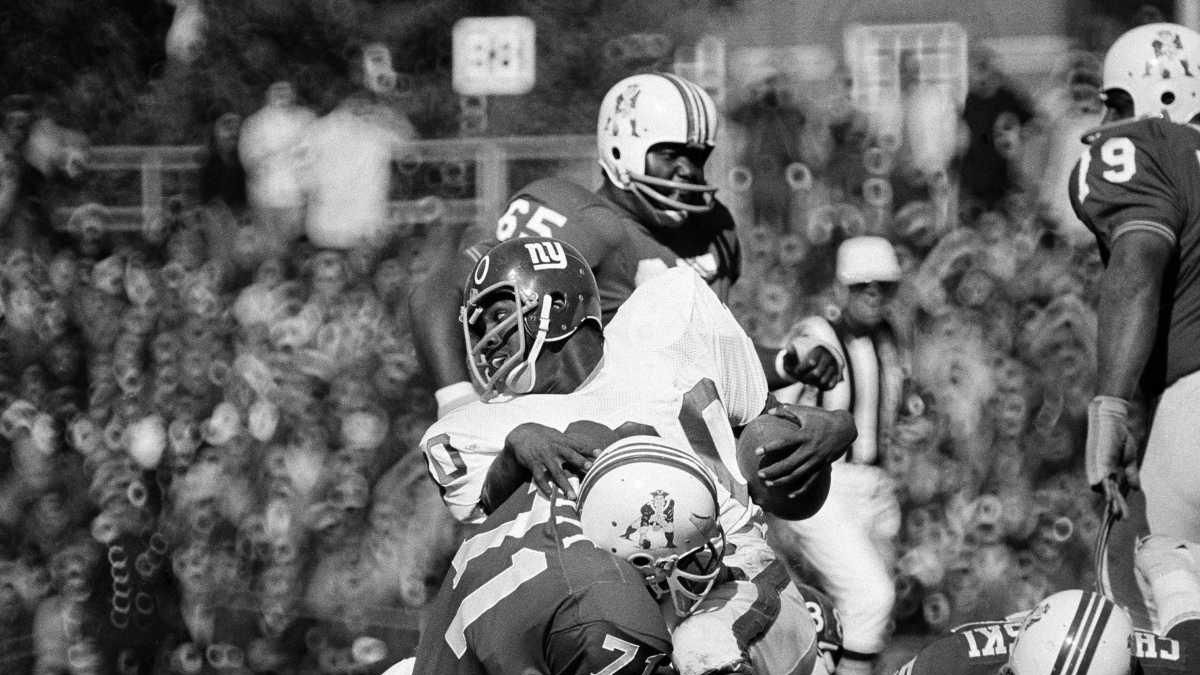 Big Blue fans trapped in Patriots nation - Newsday