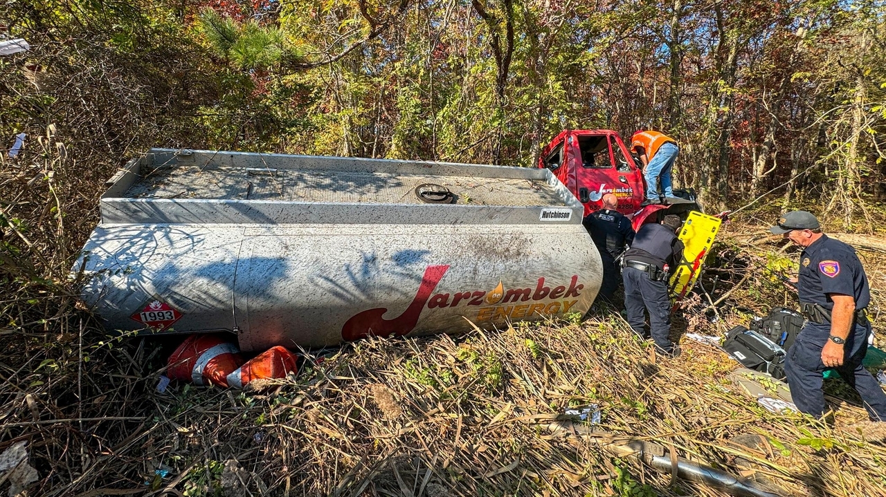 Bellport man who rear-ended tanker truck on LIE accused of going 140 ...