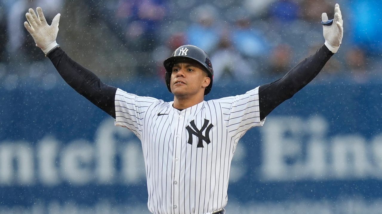 Note to Yankees' Hal Steinbrenner: Sign Juan Soto before the Mets' Steve Cohen has a chance to ...