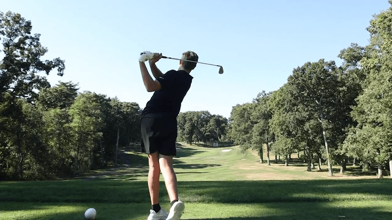 High school golfer hits hole in one in Bethpage - Newsday