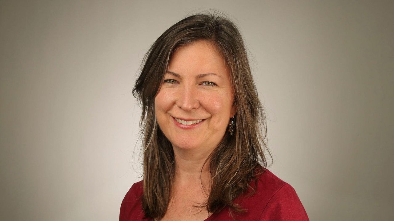 Newsday's Maura McDermott wins award for real estate stories - Newsday