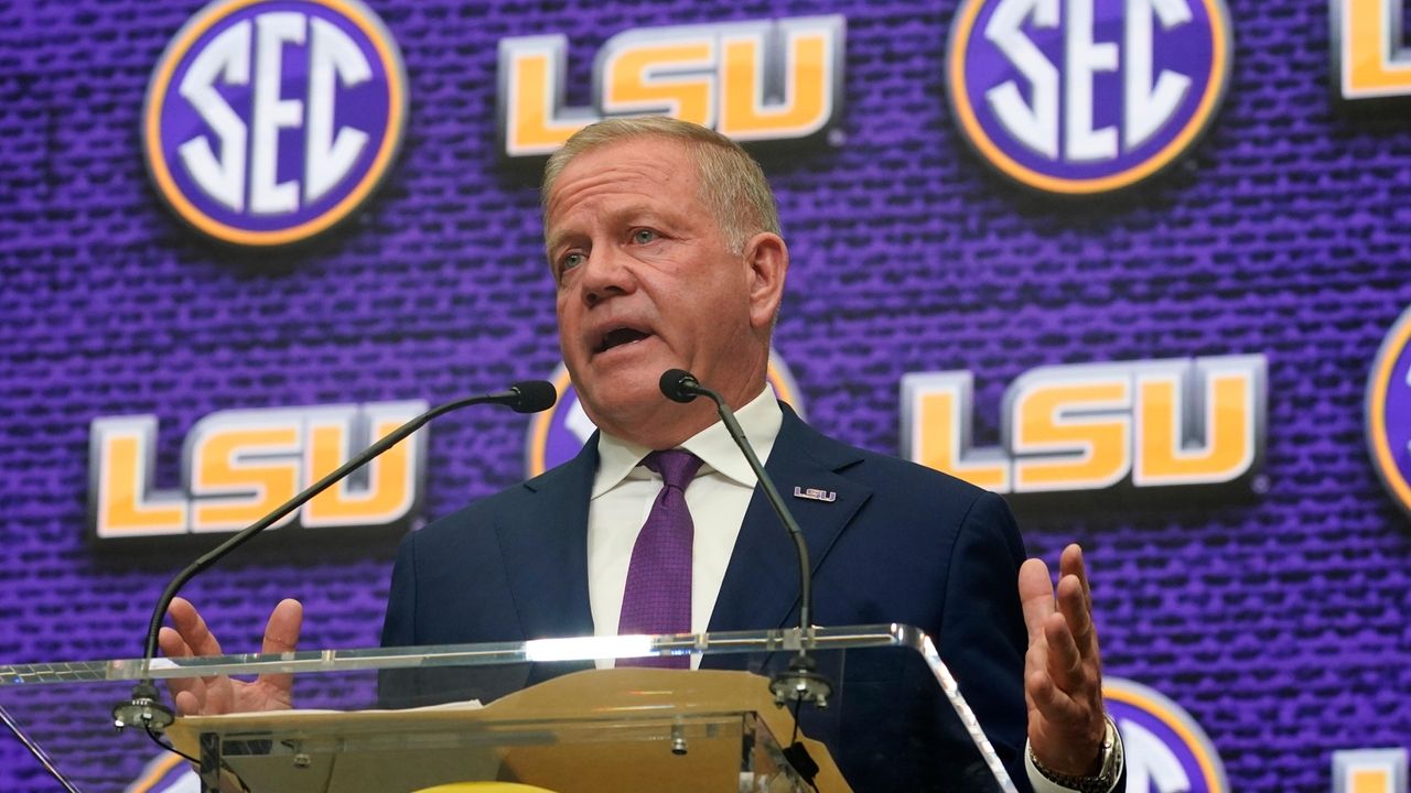 LSU's Kelly frank about uncertainty as camp begins - Newsday