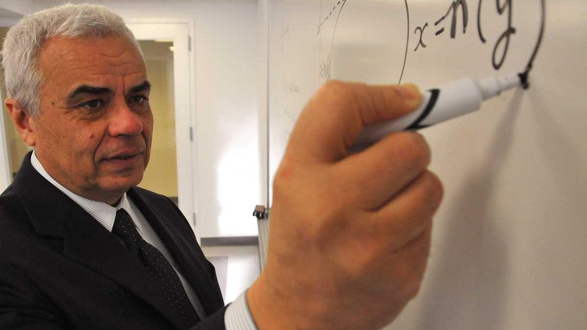 LI math whiz honors his mentor - far out - Newsday